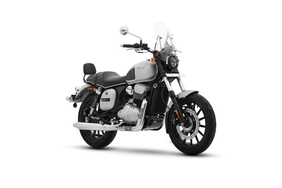 Yezdi 2024 Roadster Chrome - Sin Silver Colour