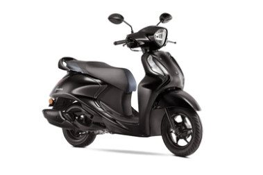 Yamaha Fascino 125 Fi Hybrid Disc Metallic White - On Road Price, RTO ...