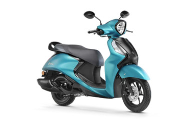 Yamaha Fascino 125 Fi Hybrid Disc Metallic White - On Road Price, RTO ...