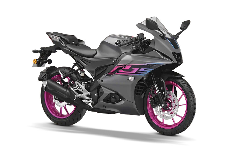 Yamaha R15 V4 Intensity White With Quickshifter - On Road Price, RTO ...